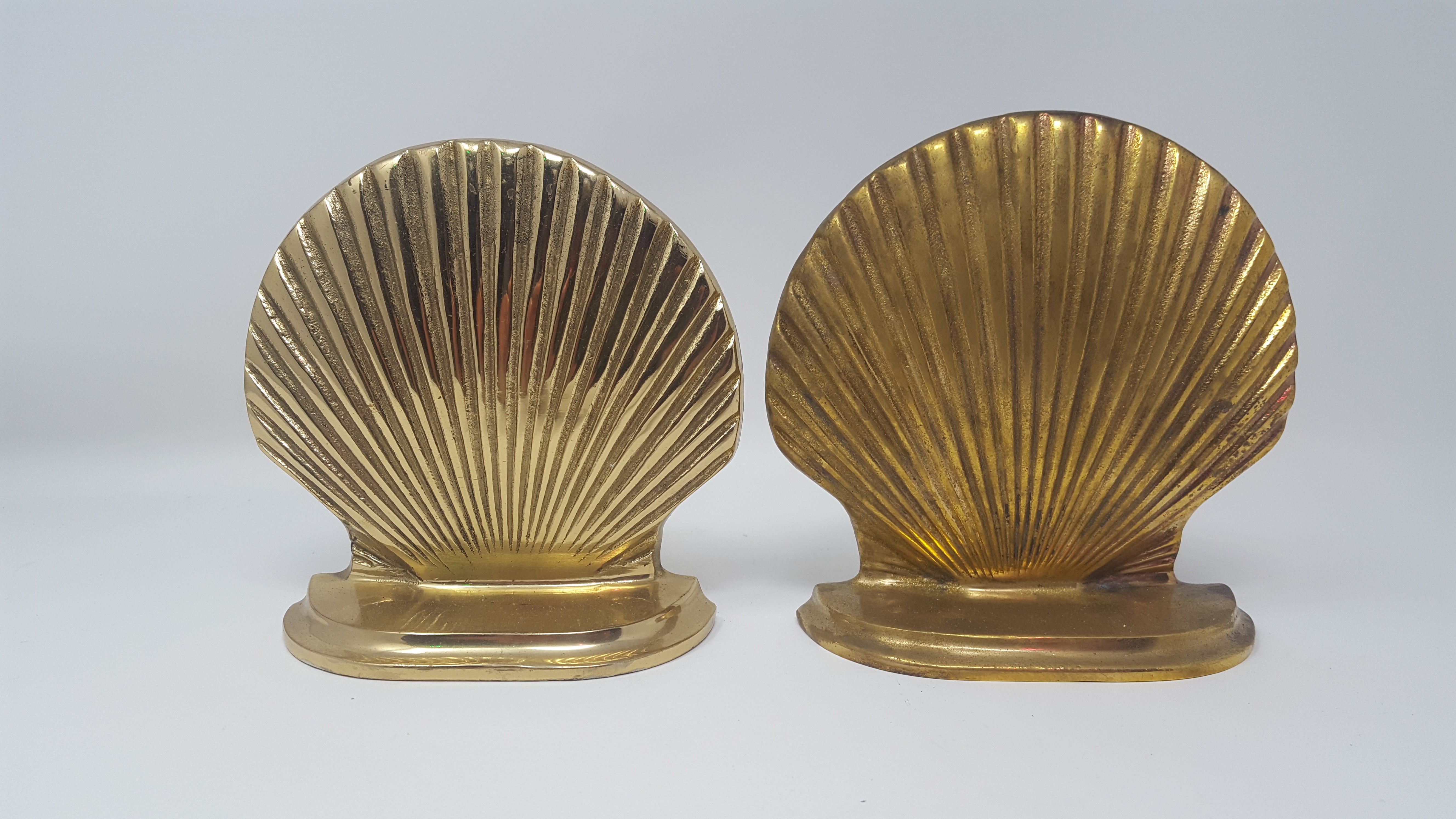 Vintage Brass Scallop Shell Bookends – Mumu Vintage